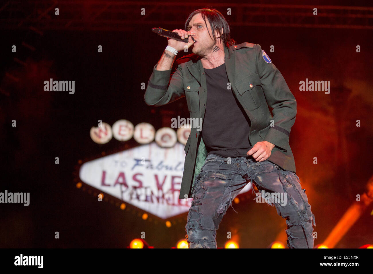 Matt walst three days grace hi-res stock photography and images - Alamy