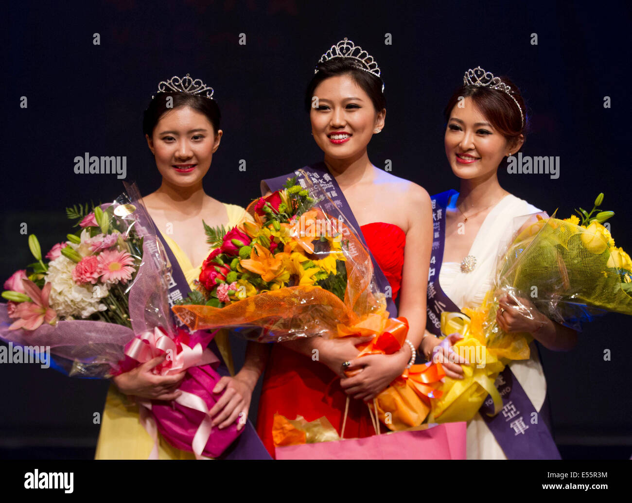 Toronto, Canada. 21st July, 2014. Winner Yvonne Liu (C), runner-up ...