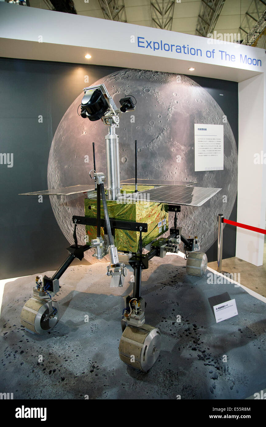 Chiba, Japan. 18th July, 2014. A life-size model of the Lunar-Planetary ...