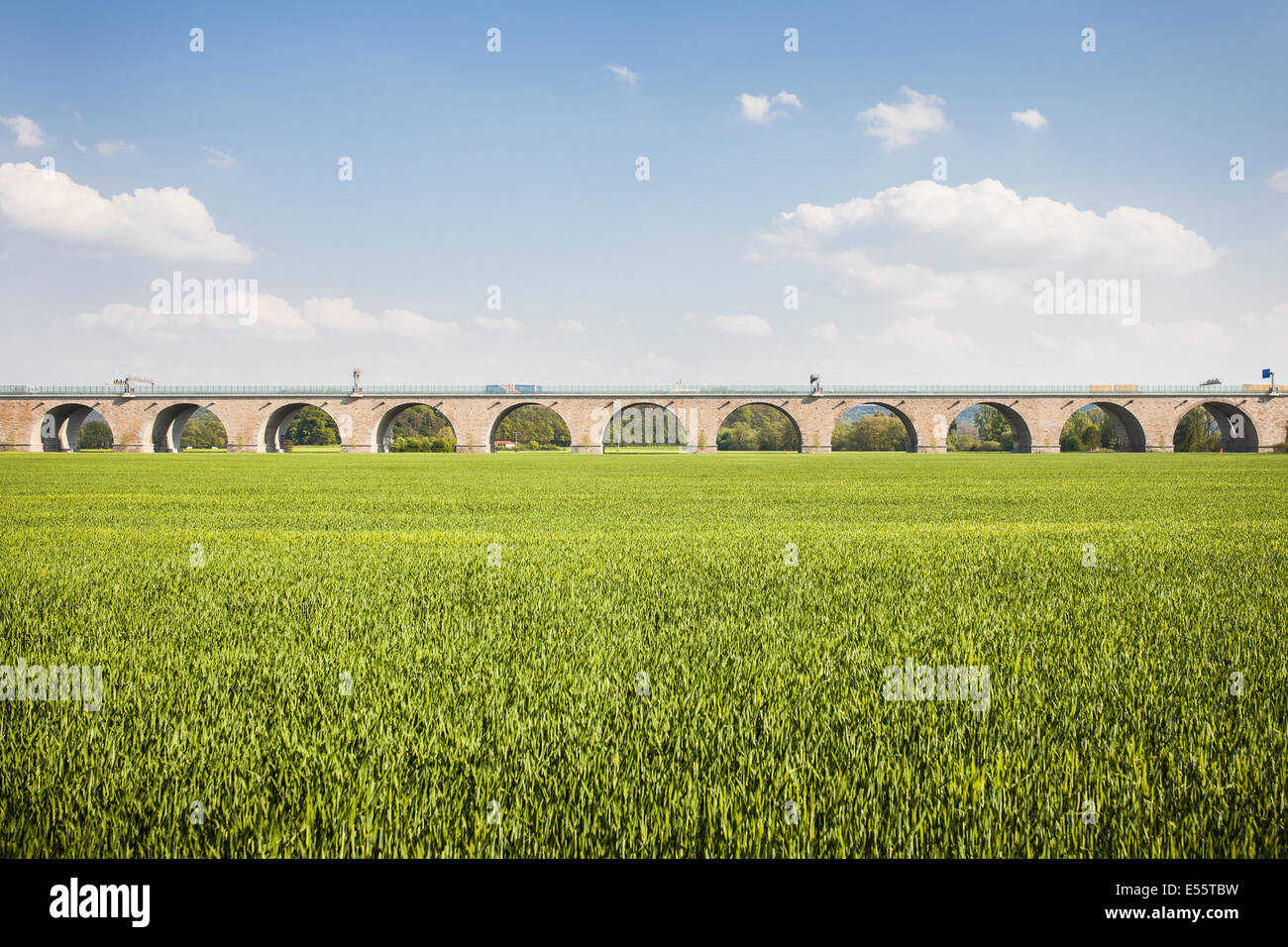 Highway bridge hi-res stock photography and images - Alamy