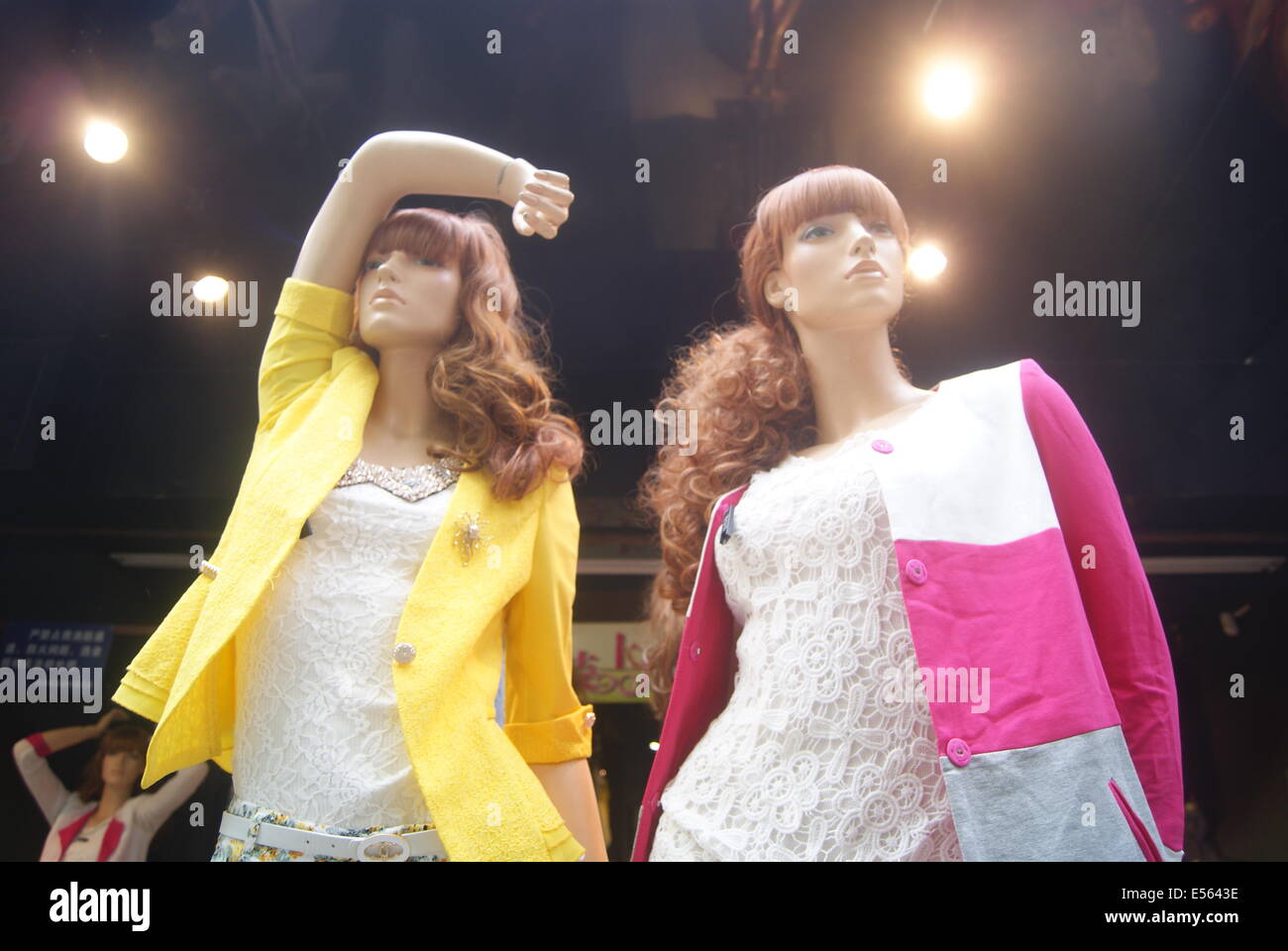 China models hi-res stock photography and images - Alamy