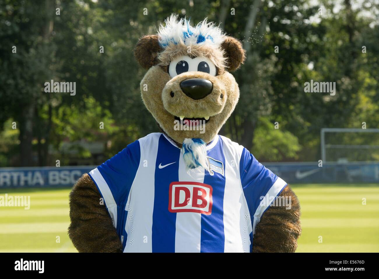 Mascot maskottchen hi-res stock photography and images - Alamy