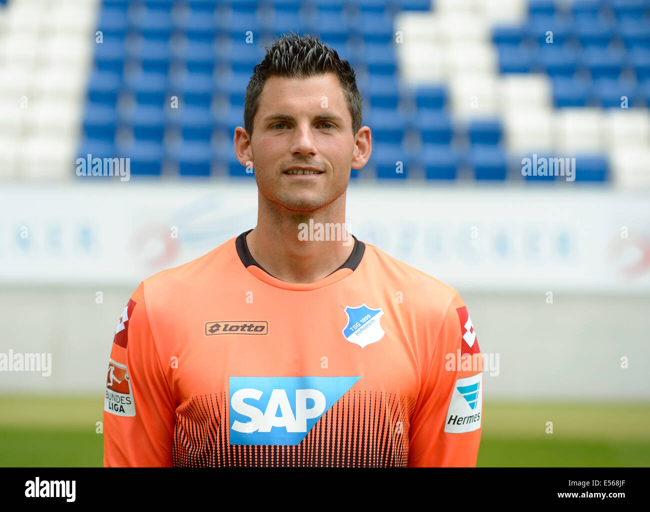 15 stolz High Resolution Stock Photography and Images - Alamy