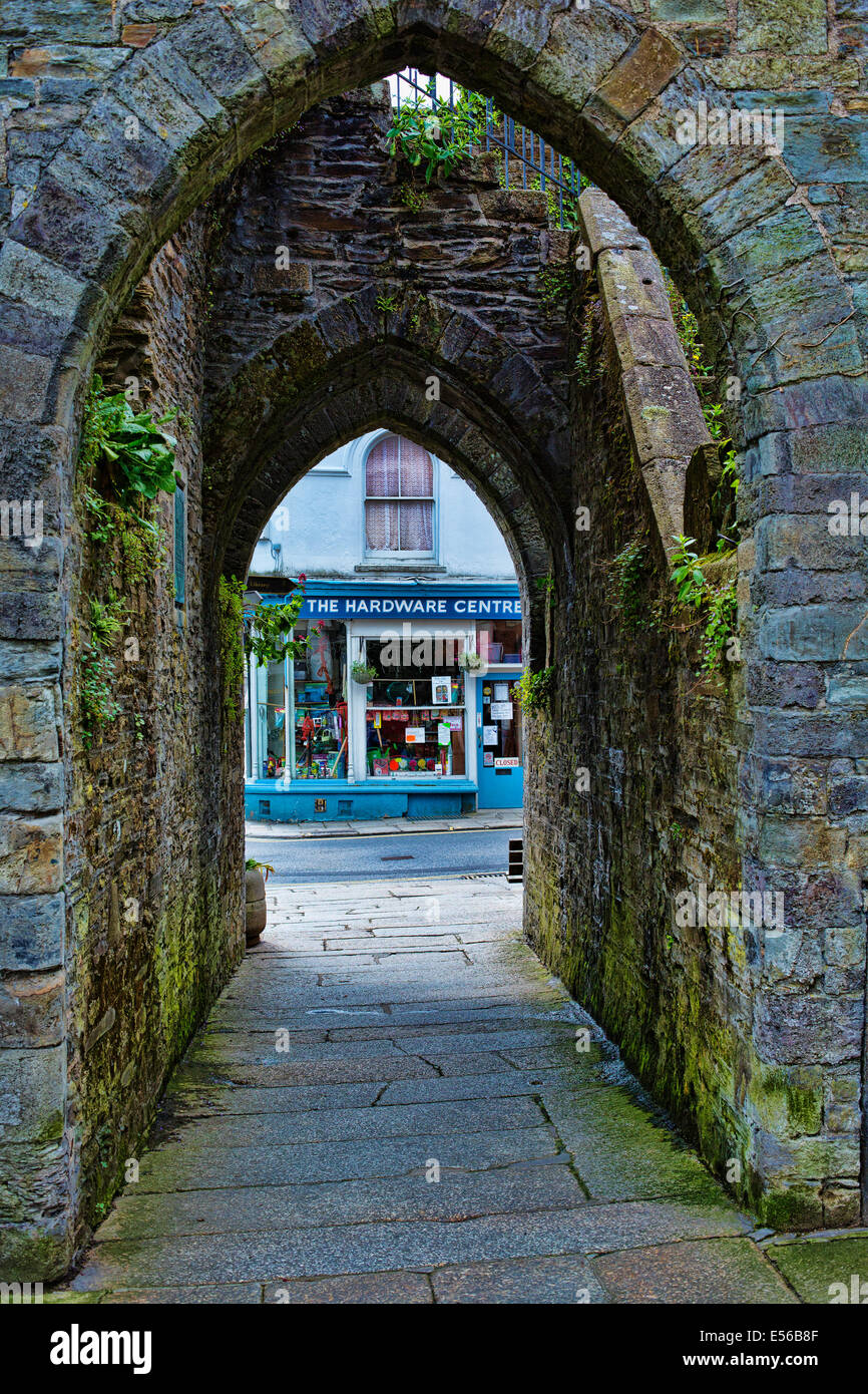 Southgate arch in Launceston Cornwall Stock Photo - Alamy