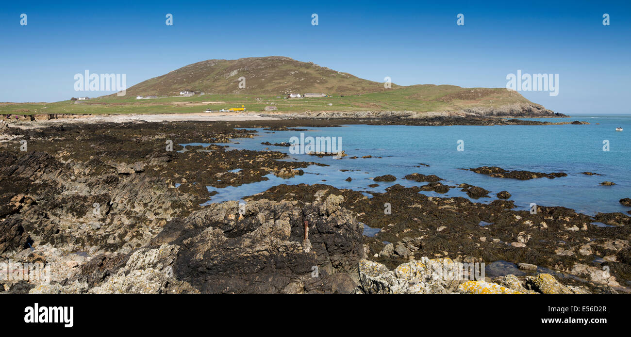 UK, Wales, Gwynedd, Lleyn peninsula, Bardsey Island, Henllwyn harbour ...