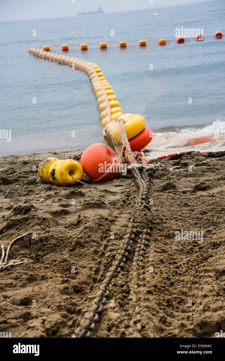 Gibraltar. 22nd July, 2014. Jelly Fish prevention nets stretch out to ...