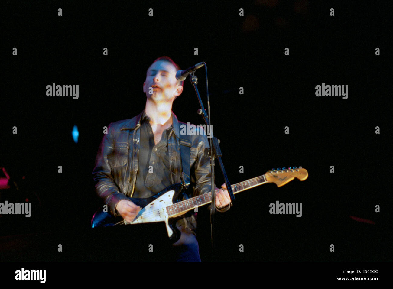 Radiohead glastonbury 1997 hi-res stock photography and images - Alamy