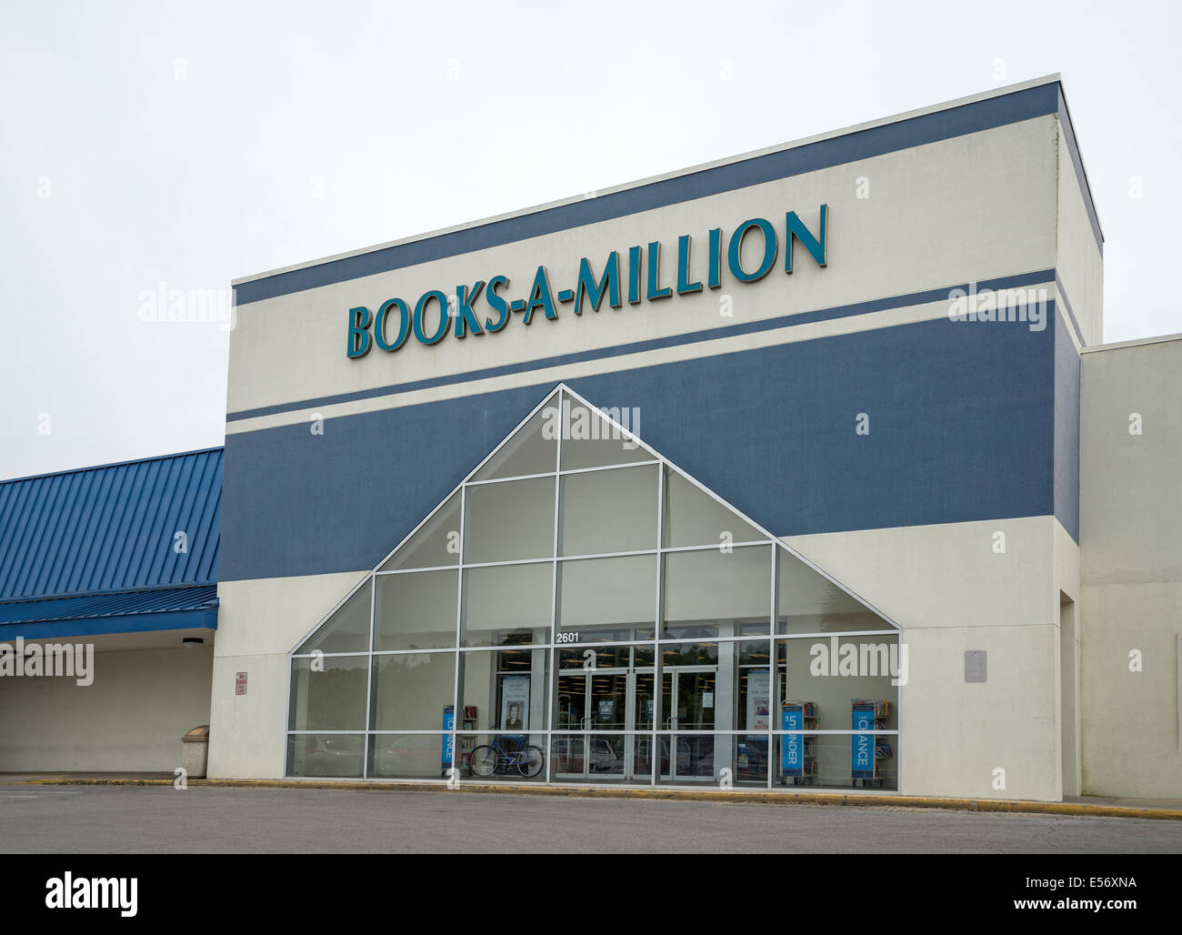Books a million hi-res stock photography and images - Alamy