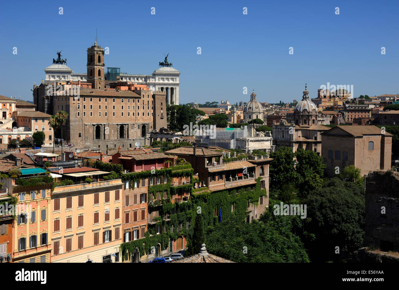 Italy, Rome, city centre and Capitoline Hill seen from Palatine Hill ...