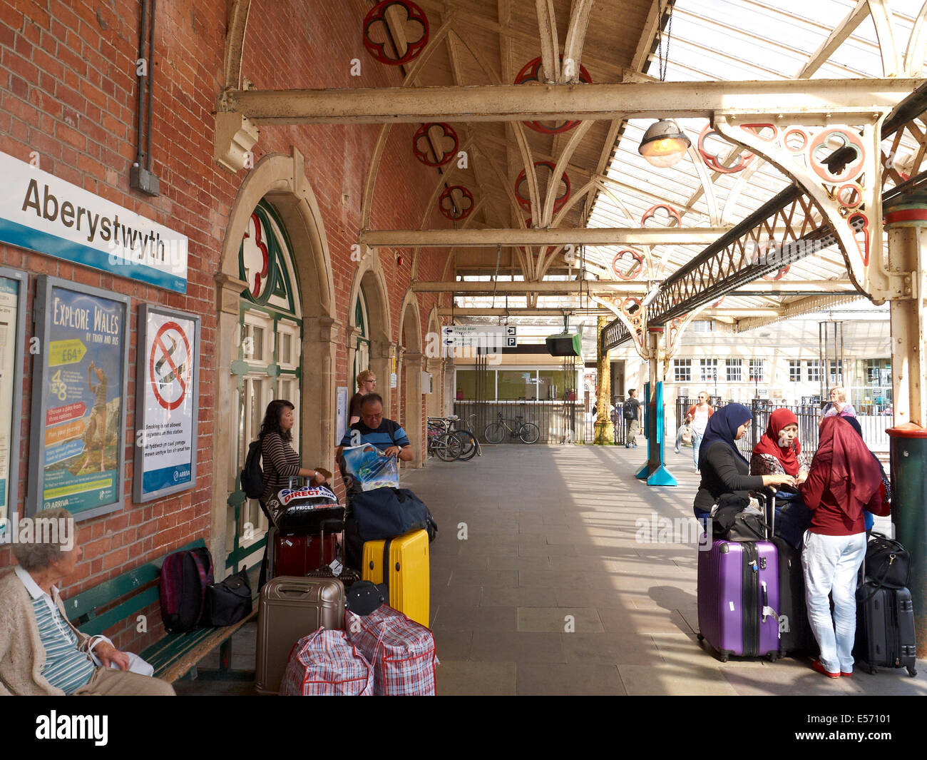 Aberystwyth railway station wales hi-res stock photography and images ...