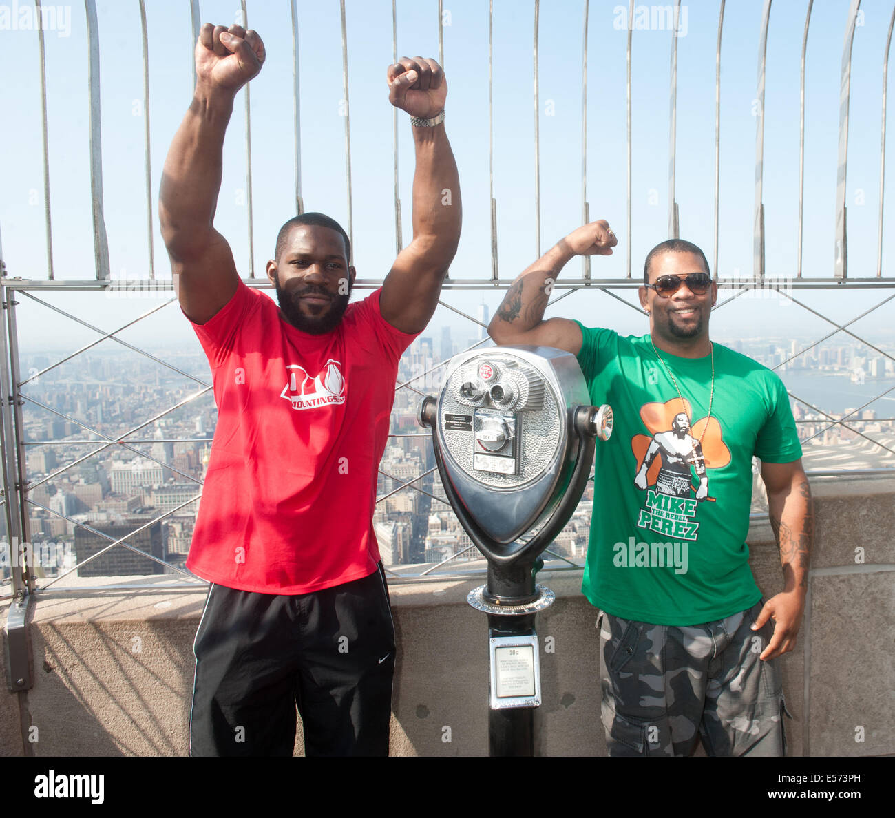 Manhattan, New York, USA. 22nd July, 2014. Heavyweight boxers BRYANT ...
