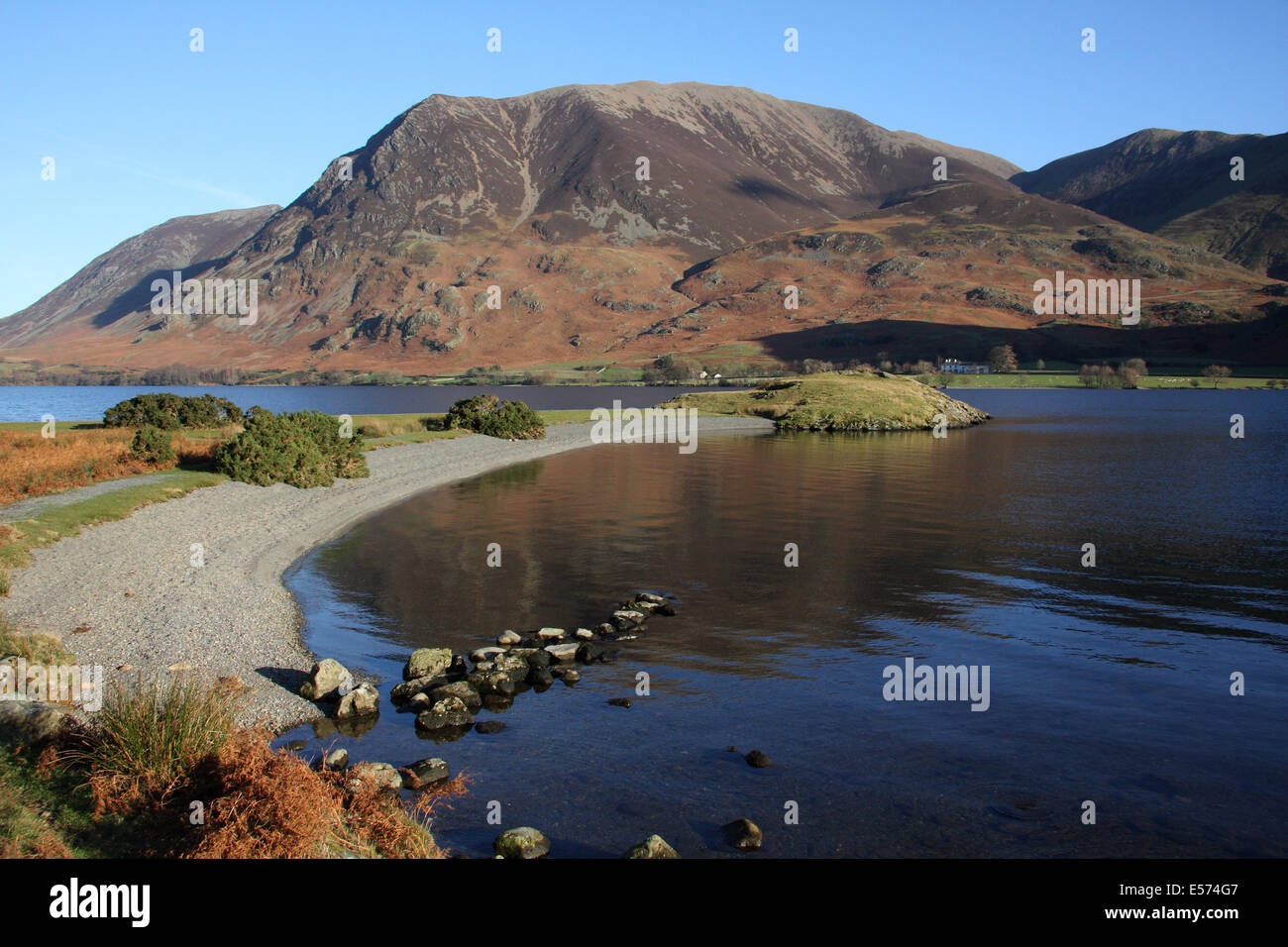 Low Ling Crag, Crummock Water in the English Lake District with ...