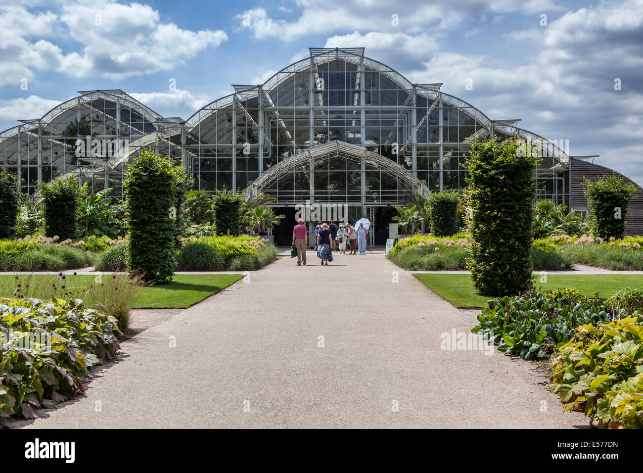The Bicentenary Glasshouse in Summer at Wisley RHS Gardens, Surrey ...