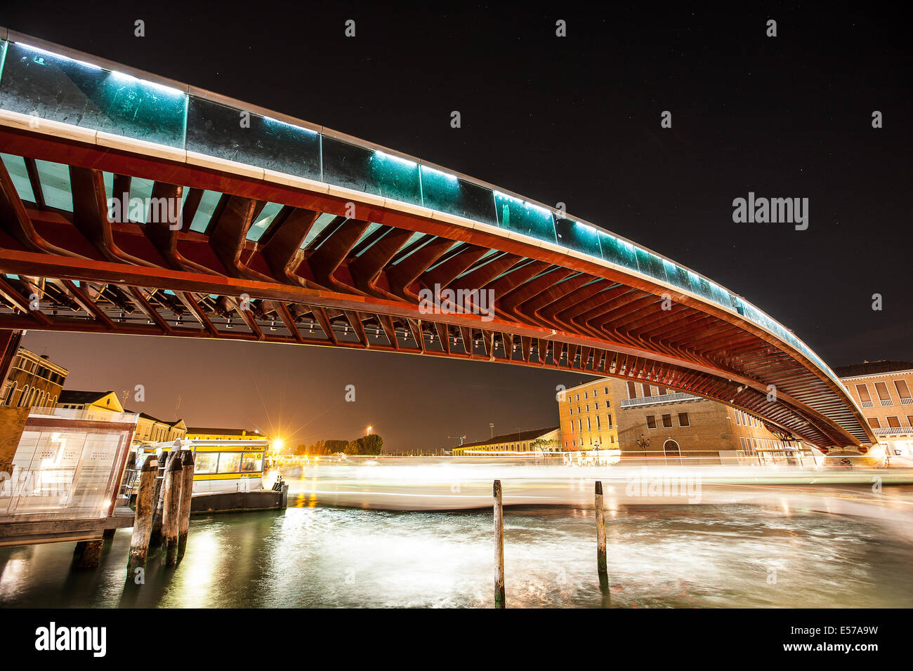 Venice, Constitution Bridge (Calatrava Architect Stock Photo - Alamy