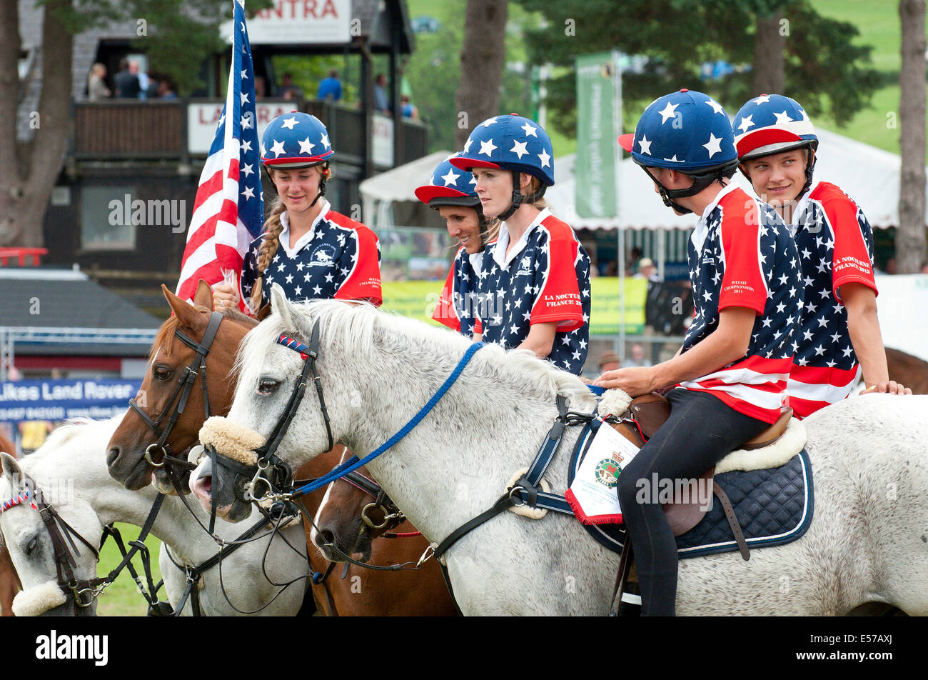 Relay teams hi-res stock photography and images - Alamy