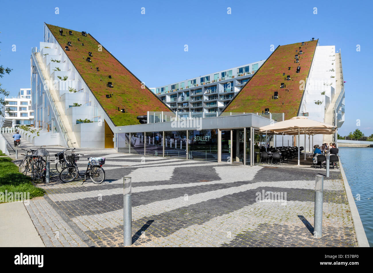 8 tallet architecture denmark copenhagen hi-res stock photography and ...