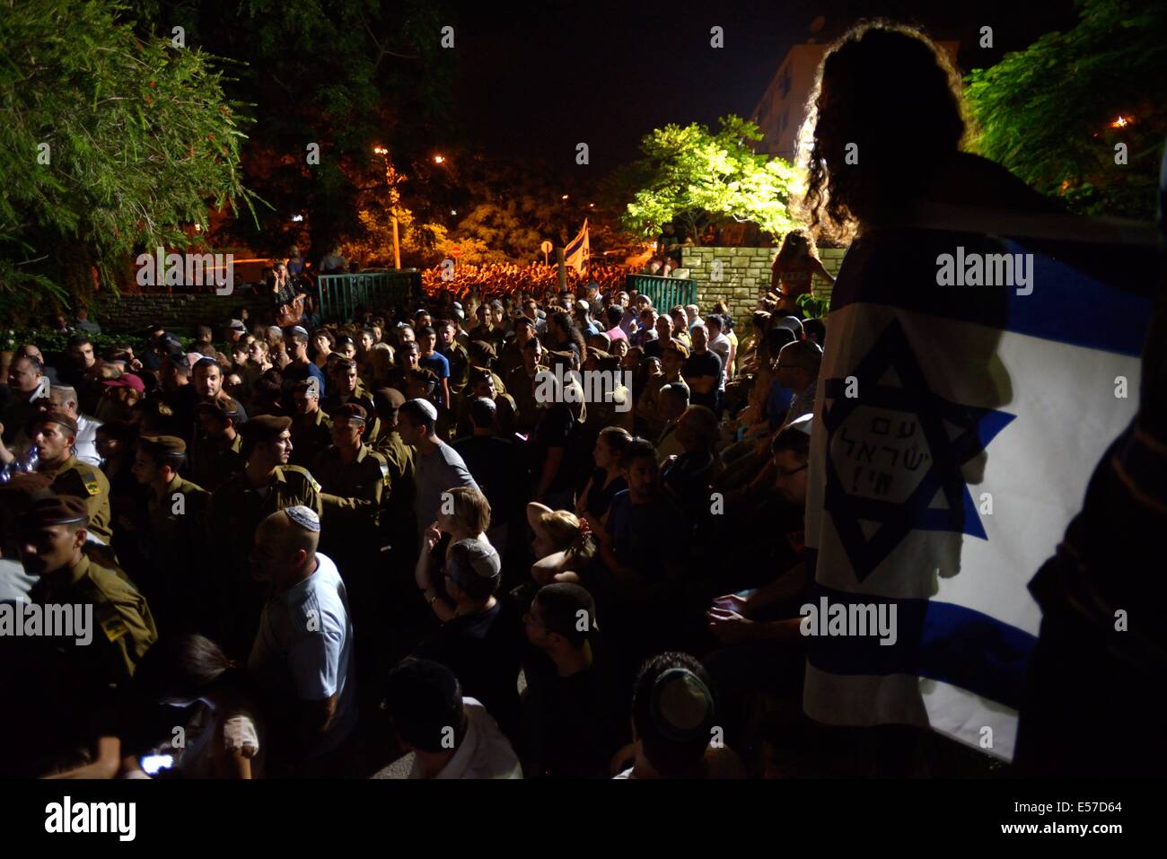 Funeral of idf hi-res stock photography and images - Alamy