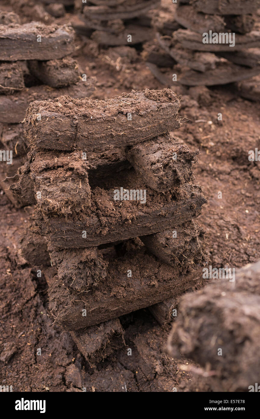 Irish turf sods hi-res stock photography and images - Alamy