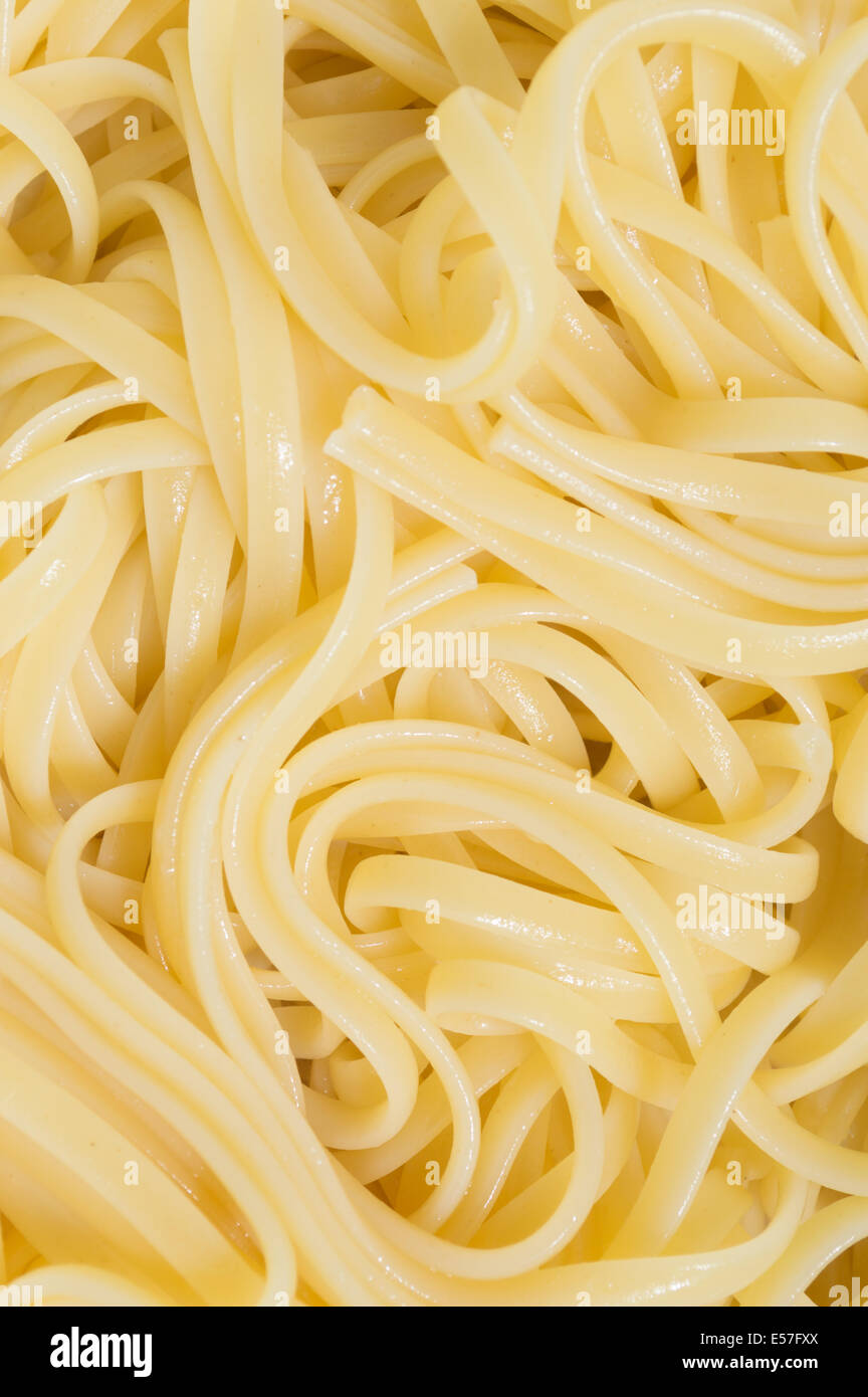 Linguine pasta hi-res stock photography and images - Alamy