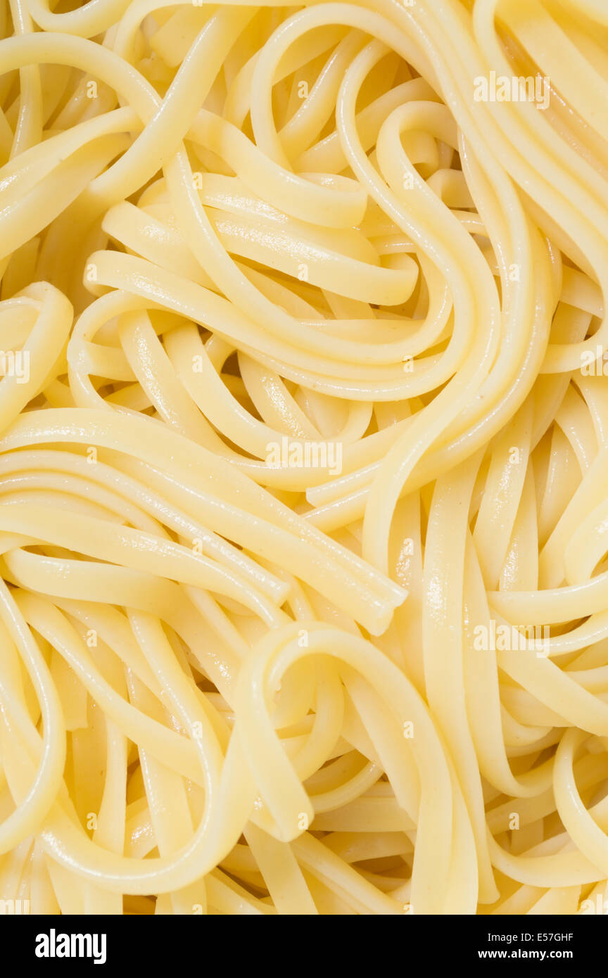 Linguine pasta hi-res stock photography and images - Alamy