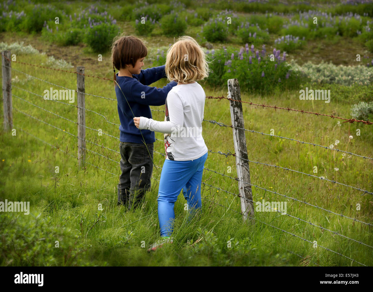 Native american kids playing hi-res stock photography and images - Alamy
