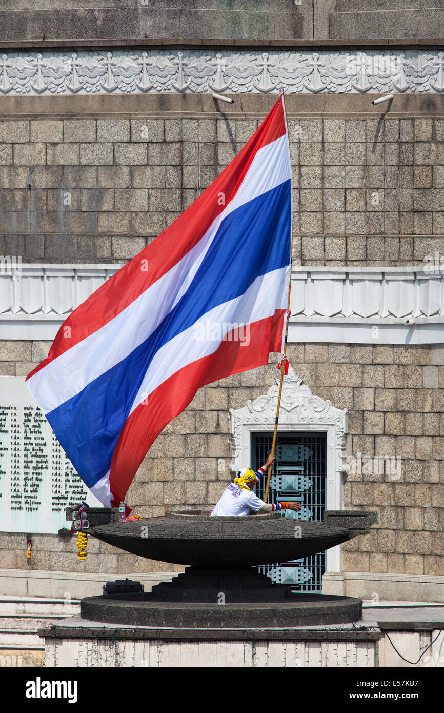 Bangkok flag hi-res stock photography and images - Alamy