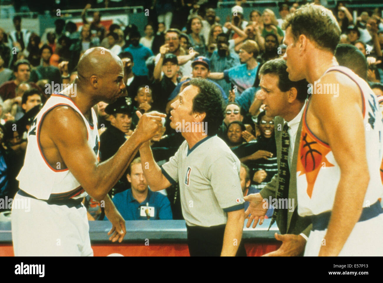 FORGET PARIS 1995 Castle Rock film with Billy Crystal Stock Photo - Alamy