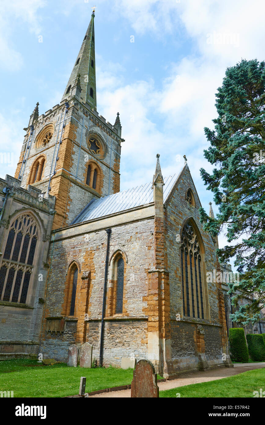 Holy Trinity Parish Church In Which William Shakespeare Worshiped & Is ...