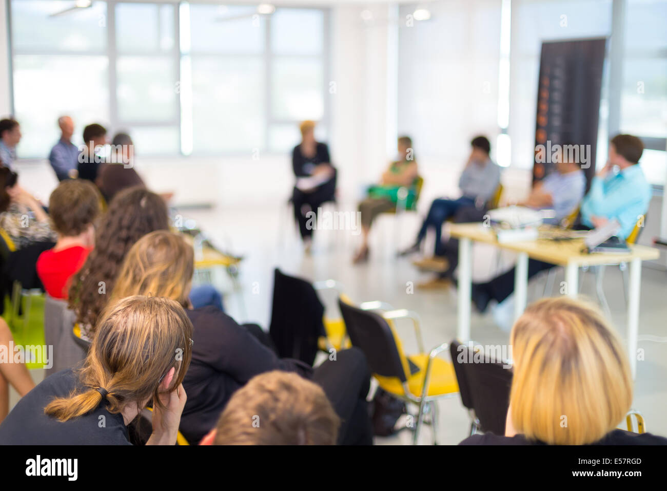 Round table discussion at Business convention Stock Photo - Alamy