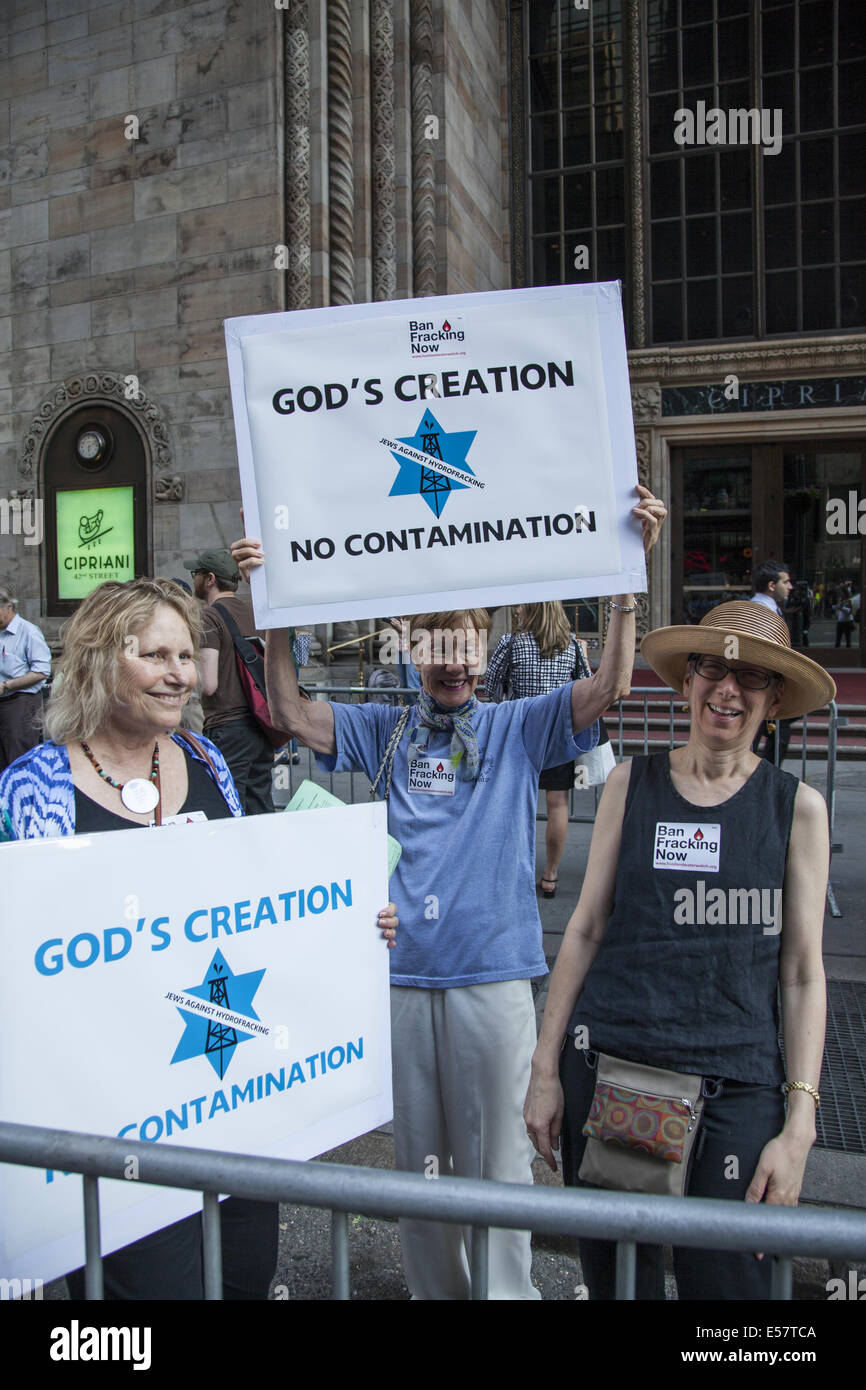 Demonstration ban hi-res stock photography and images - Alamy