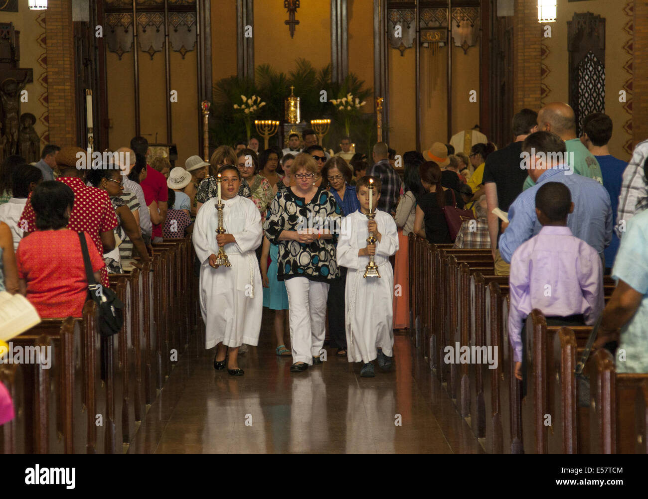 Procession catholic mass hi-res stock photography and images - Alamy