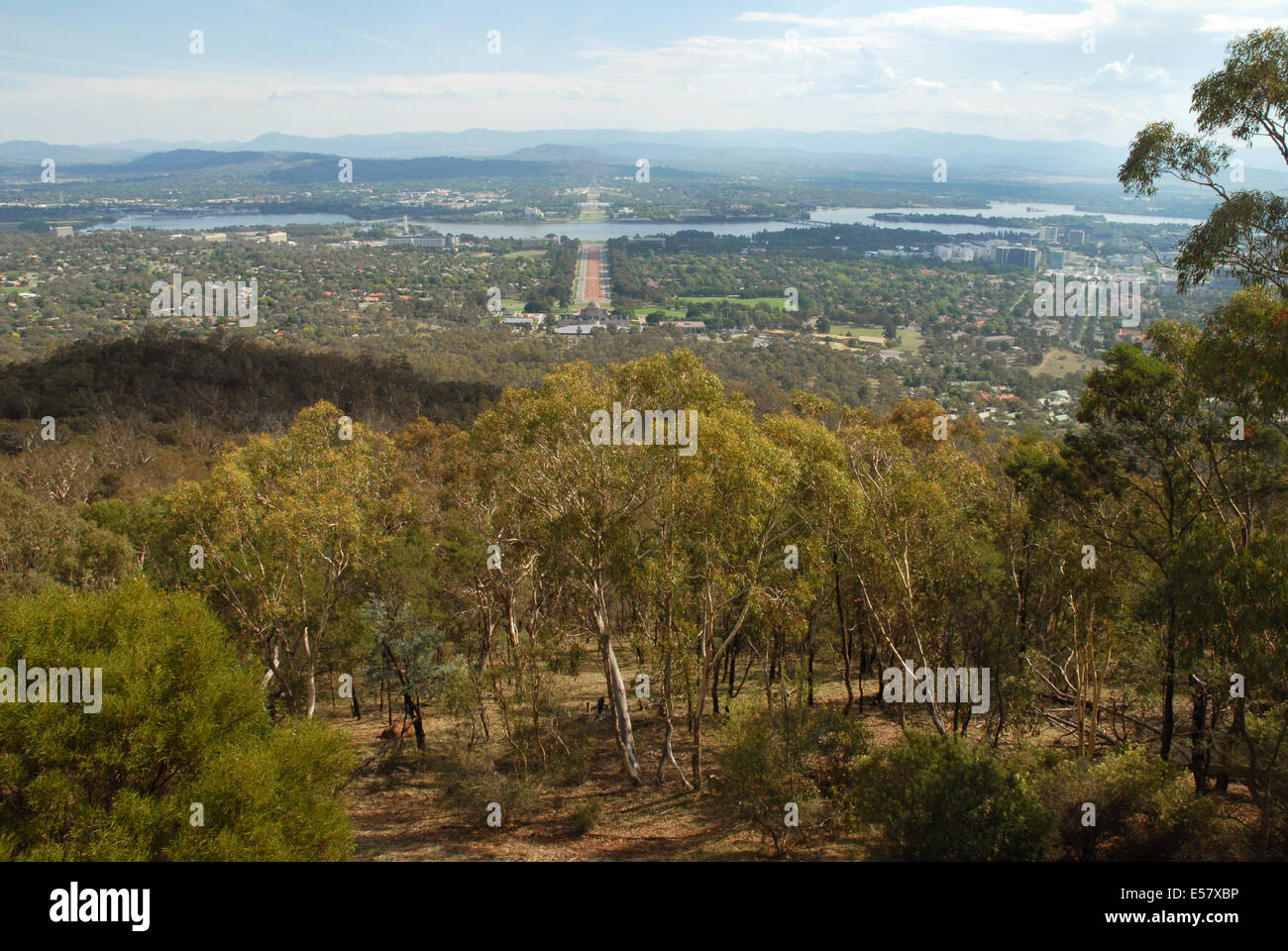 Parliament house from mount ainslie hi-res stock photography and images ...
