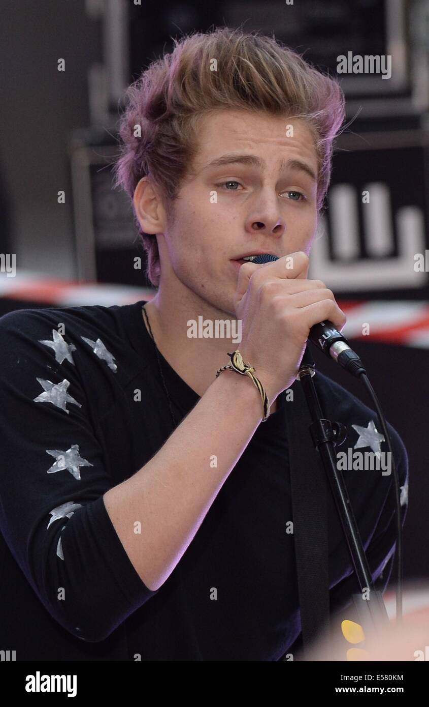 New York, NY, USA. 22nd July, 2014. 5 Seconds of Summer, Luke Hemmings ...