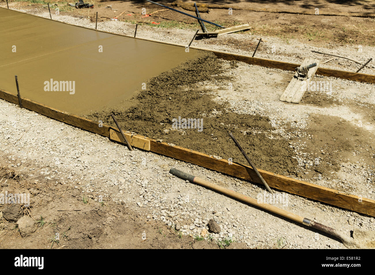 Wet concrete hi-res stock photography and images - Alamy