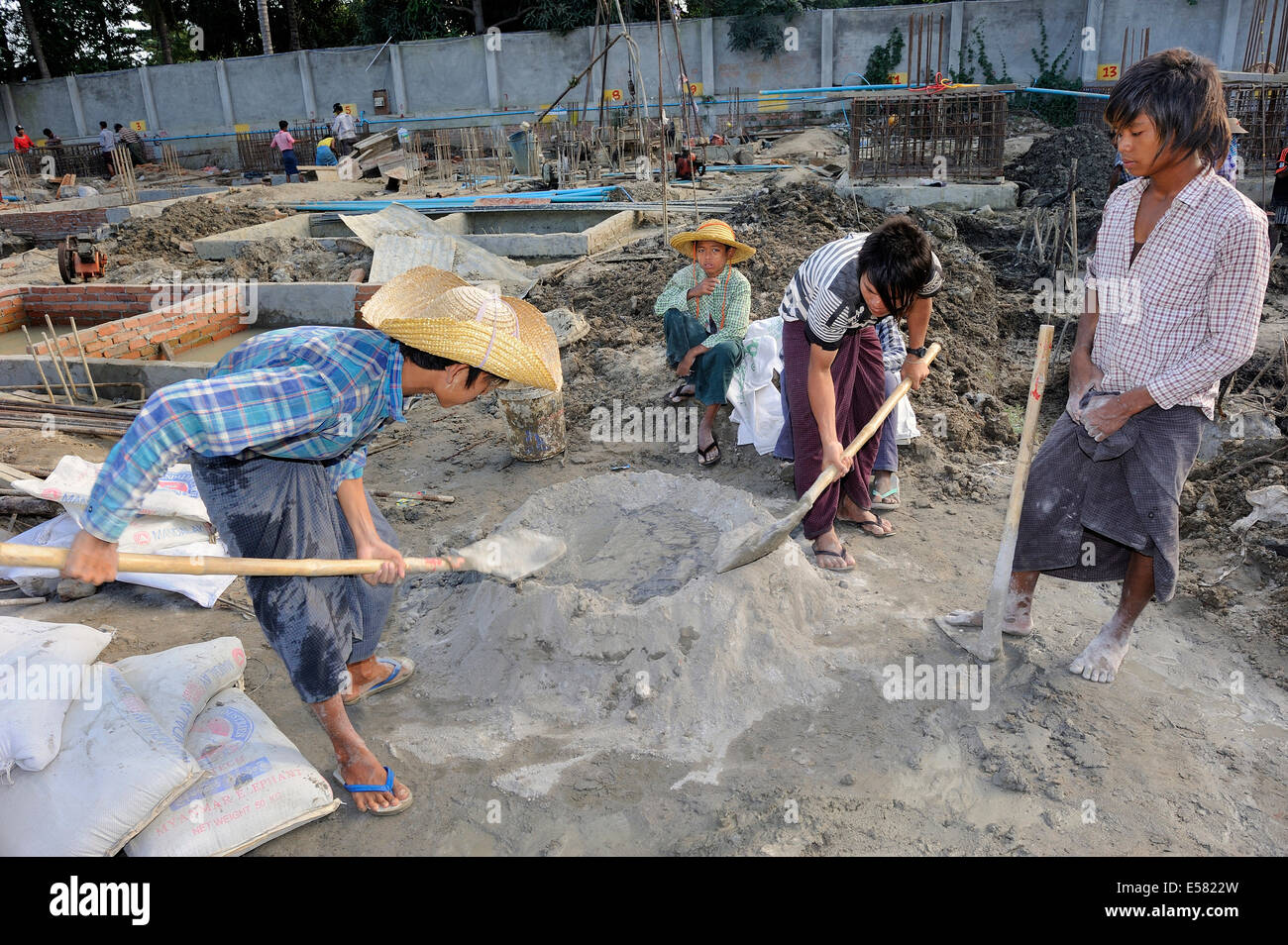 Child labour myanmar hi-res stock photography and images - Alamy