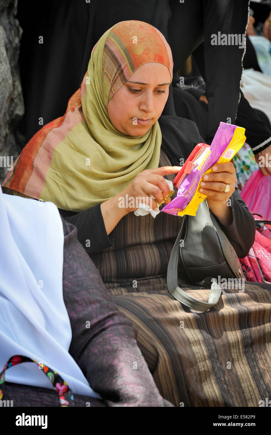 Woman with hijab cover hi-res stock photography and images - Alamy