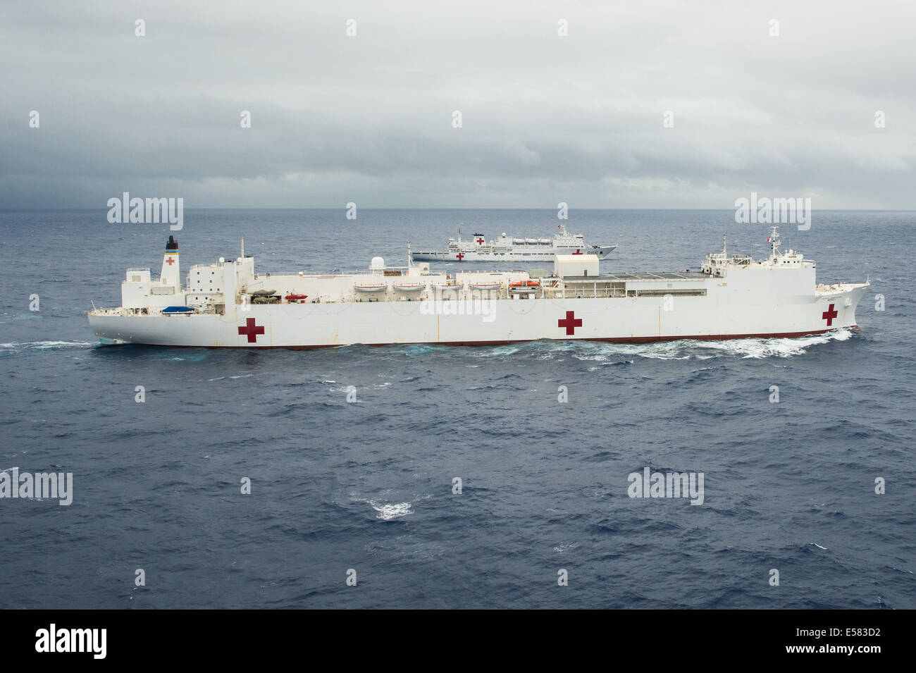 Pacific Ocean. 22nd June, 2014. China's hospital ship Peace Ark (Back ...