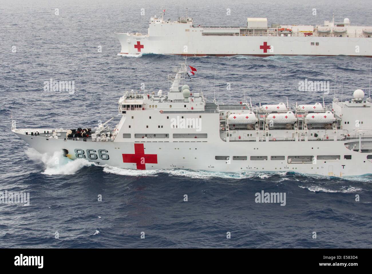 Pacific Ocean. 22nd June, 2014. China's hospital ship Peace Ark (Front ...