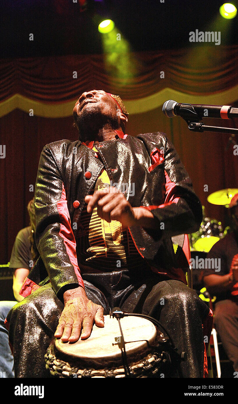 Jimmy thomas singer hi-res stock photography and images - Alamy