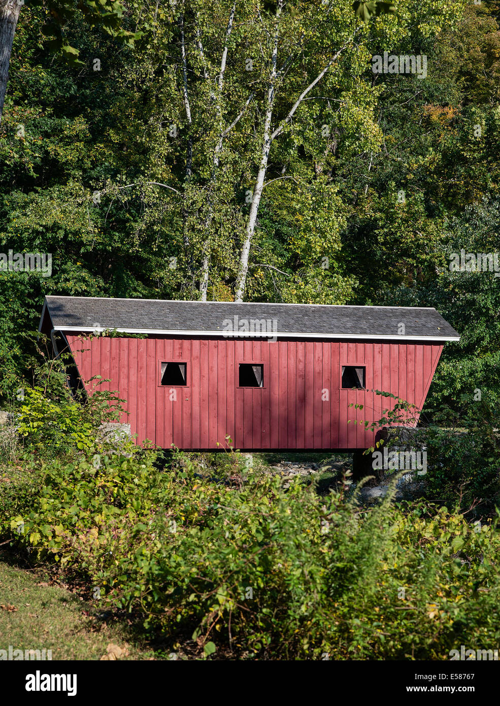 Rustic bridges hi-res stock photography and images - Alamy