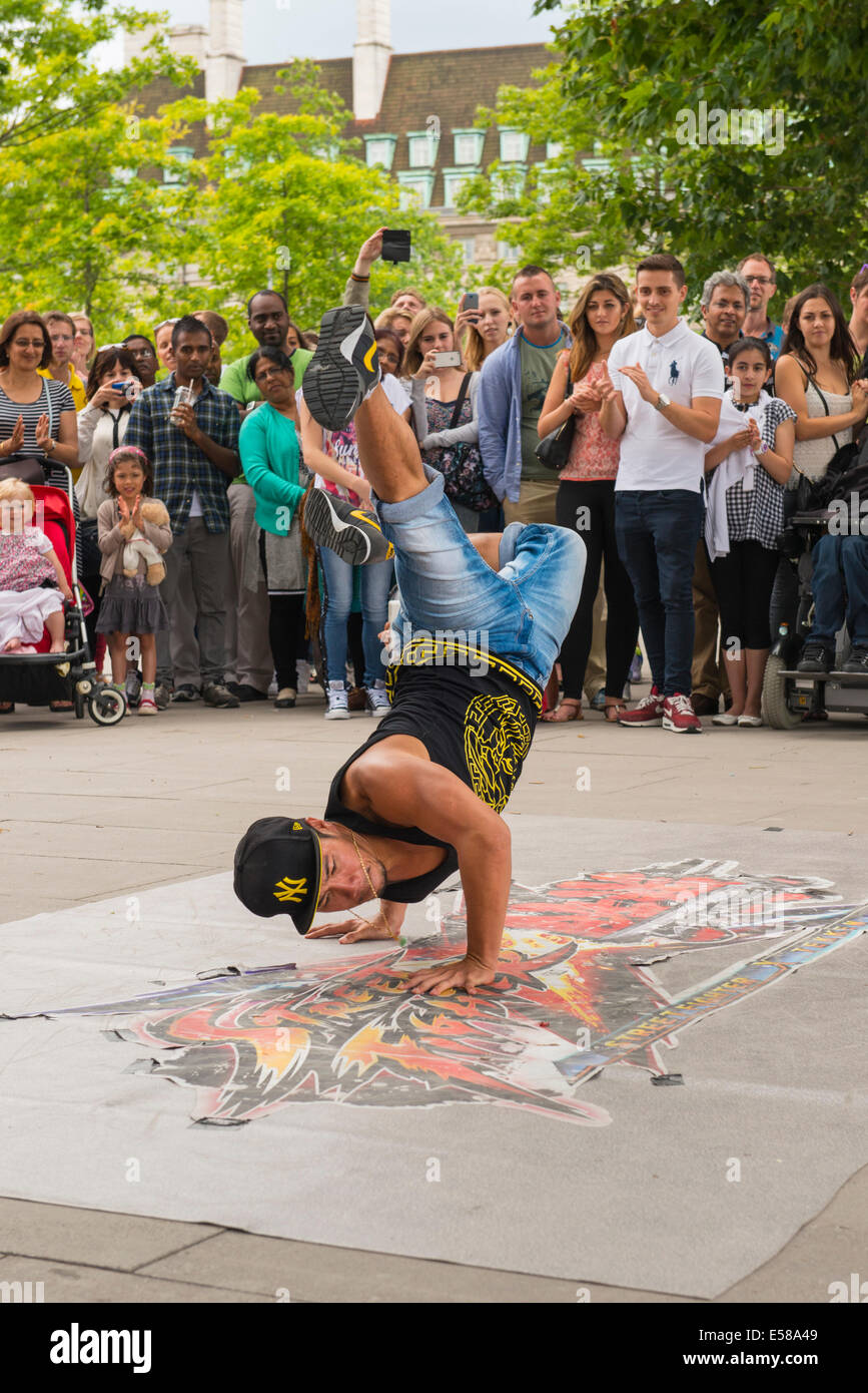 London , Southbank , amazing superb acrobatic modern street dancer ...