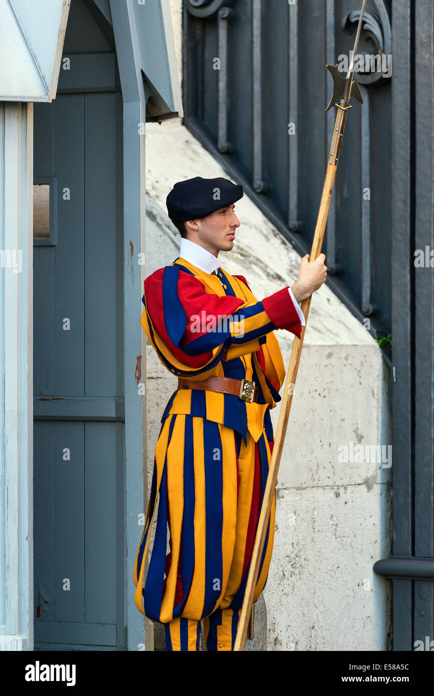 Pontifical Swiss Guard stands at attention, Vatican City, Rome, Italy ...