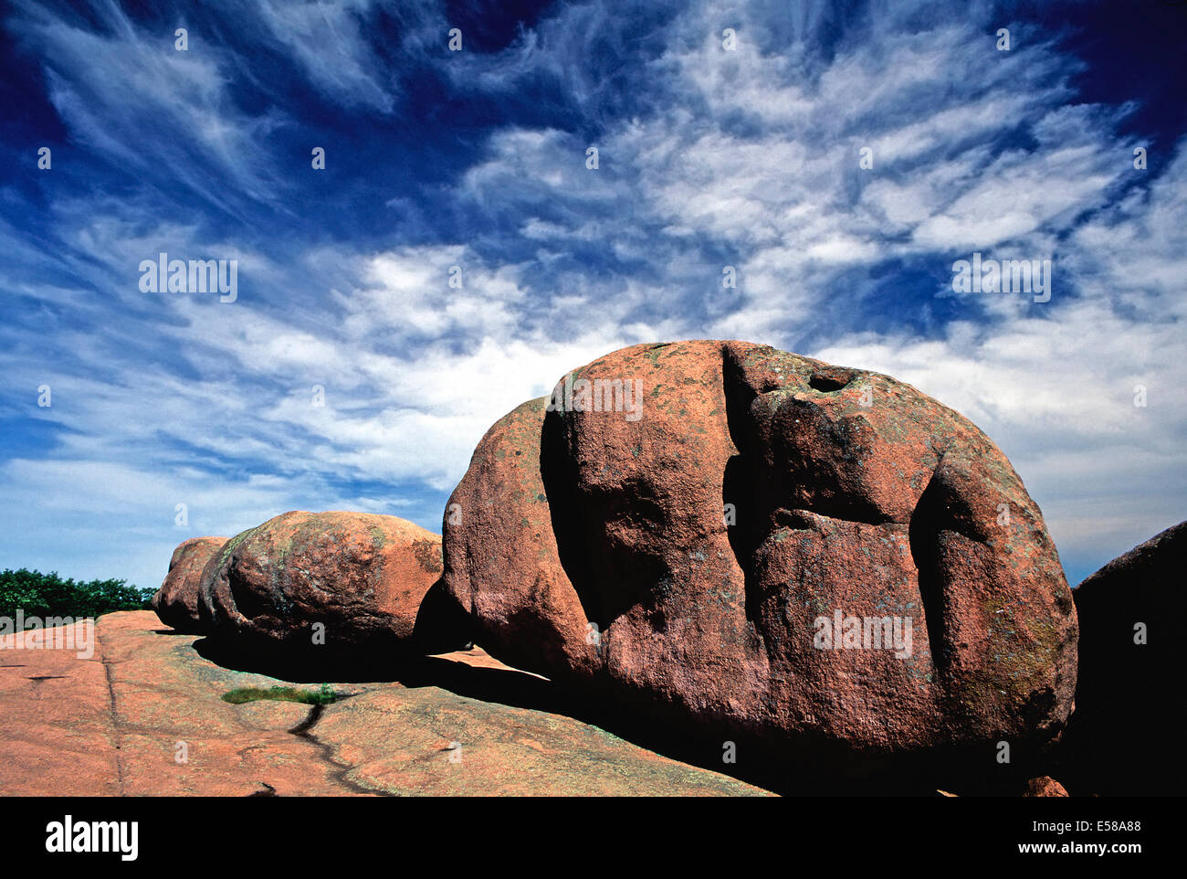 Elephant-like granite formations,Elephant Rocks State Park,Missouri ...