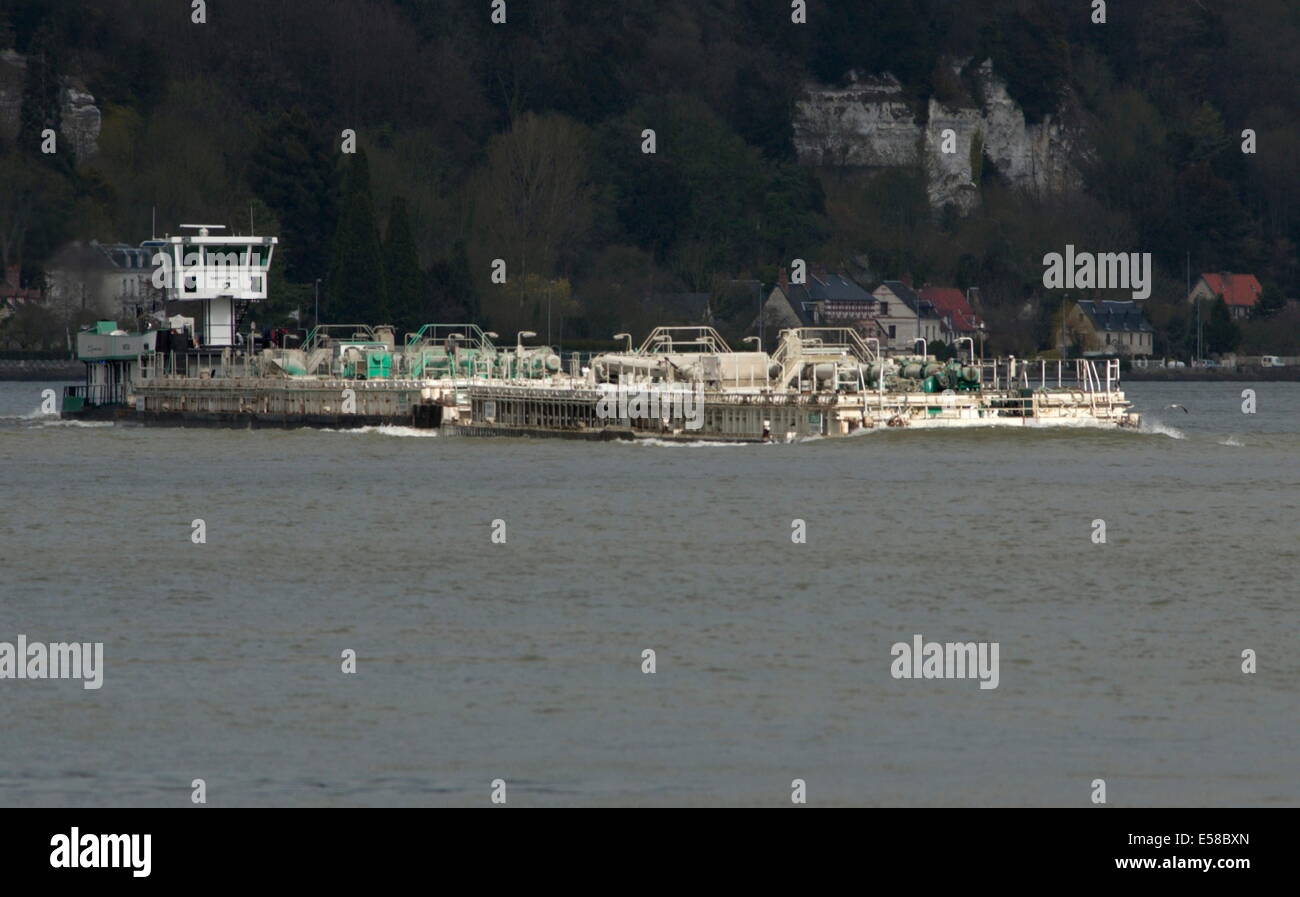 AJAXNETPHOTO. RIVER SEINE,FRANCE-INLAND WATERWAYS - FREIGHT - A PUSHER ...
