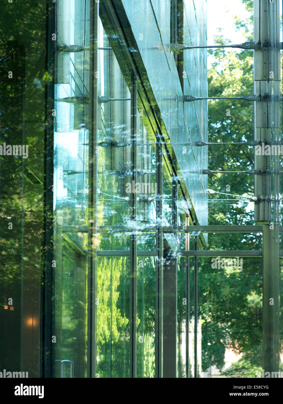 Holburne Museum Extension, Bath. Modern extension to classical style ...