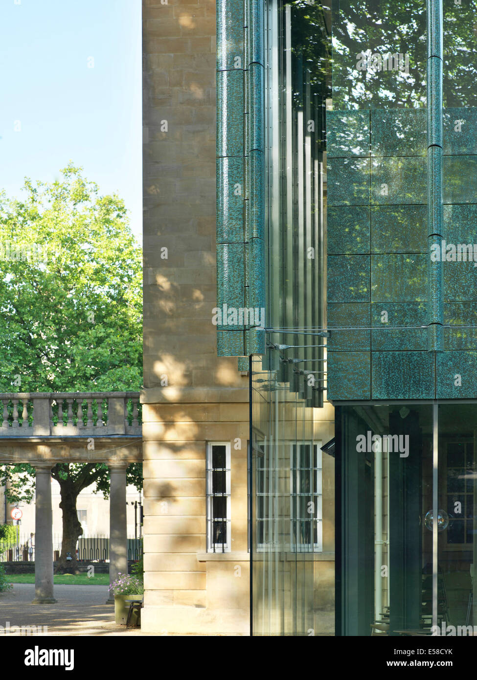 Holburne Museum Extension, Bath. Modern extension to classical style ...