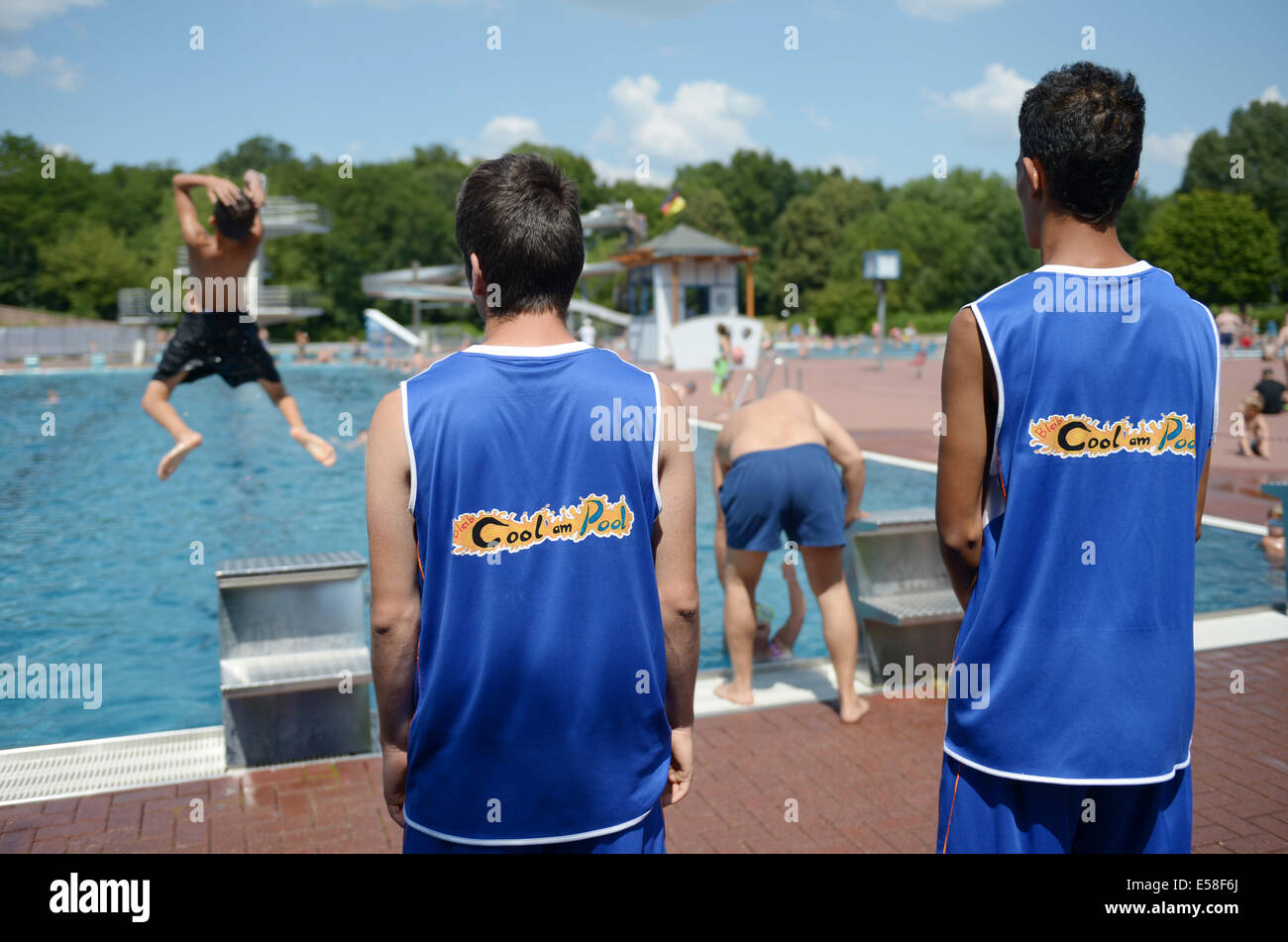 Open air baths hi-res stock photography and images - Alamy