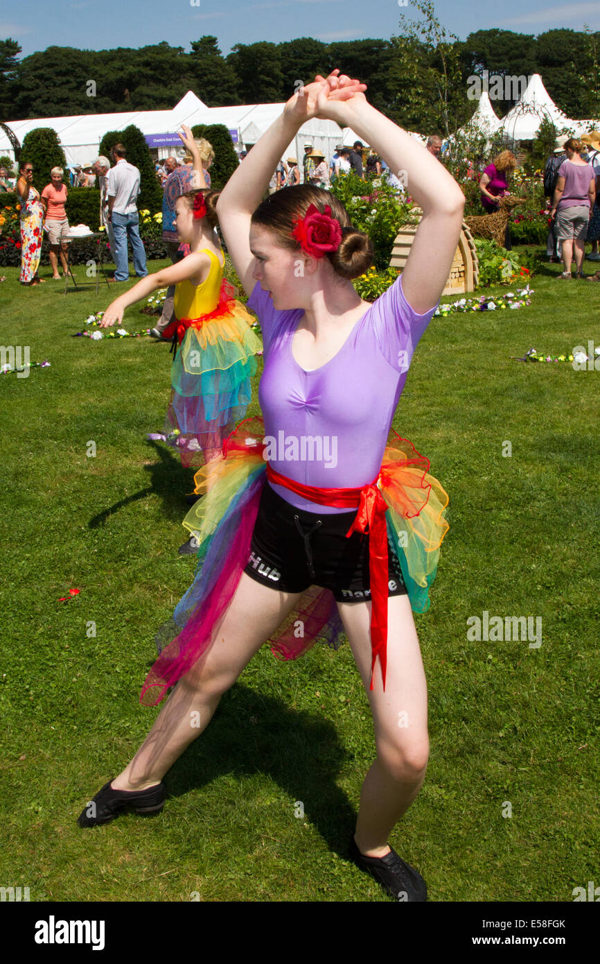 The HUB dancers at the RHS - Royal Horticultural Society carnival ...