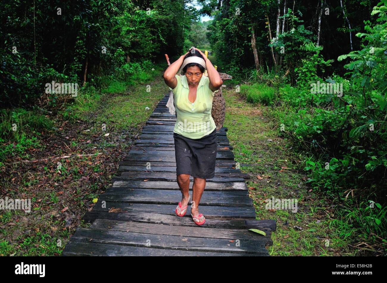 Selling pineapple - Traditional bridge in PANGUANA . Department of ...