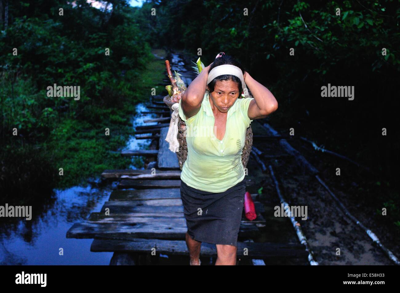 Selling pineapple - Traditional bridge in PANGUANA . Department of ...